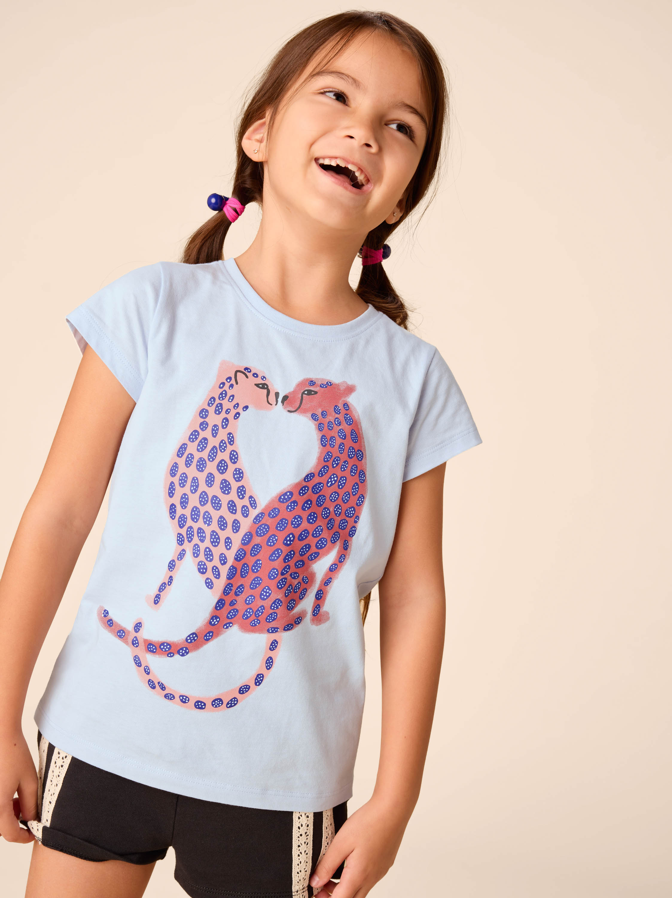 GIRL & Kissing Cheetahs Graphic Tee & GRAPHIC TEE & Tea Collection